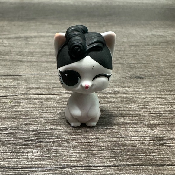 L.O.L. Surprise! | Toys | Bare Pet Original Rare Lol Surprisedoll Pets ...